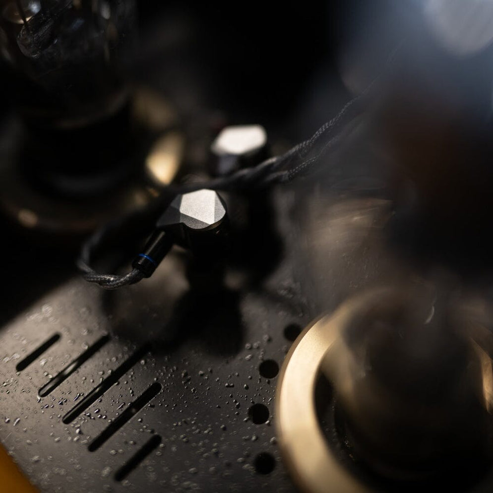 Moondrop Harmon 3 Dynamic Drivers In-Ear Earphone — HiFiGo